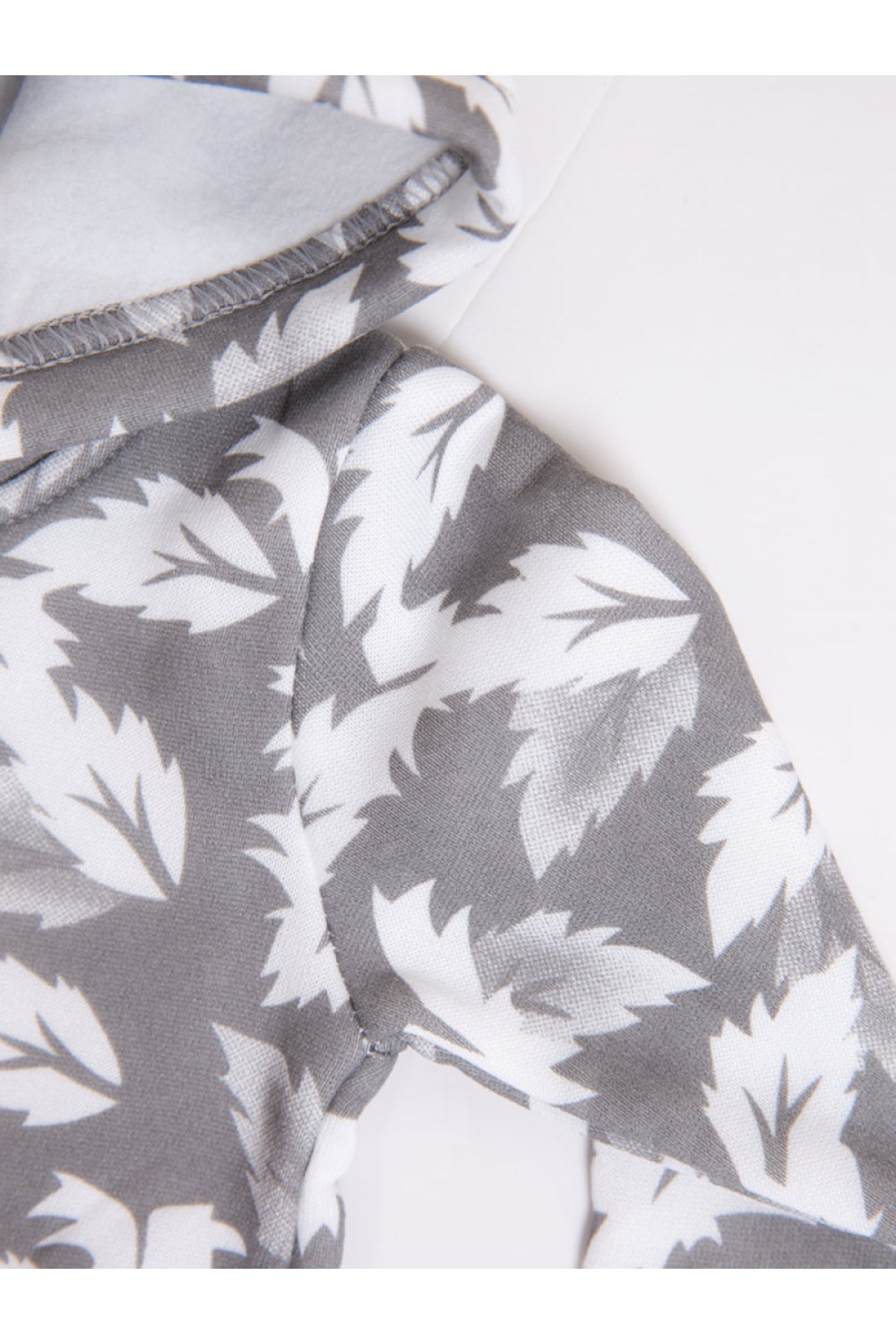 Winter jumbo jacket with leaf prints
