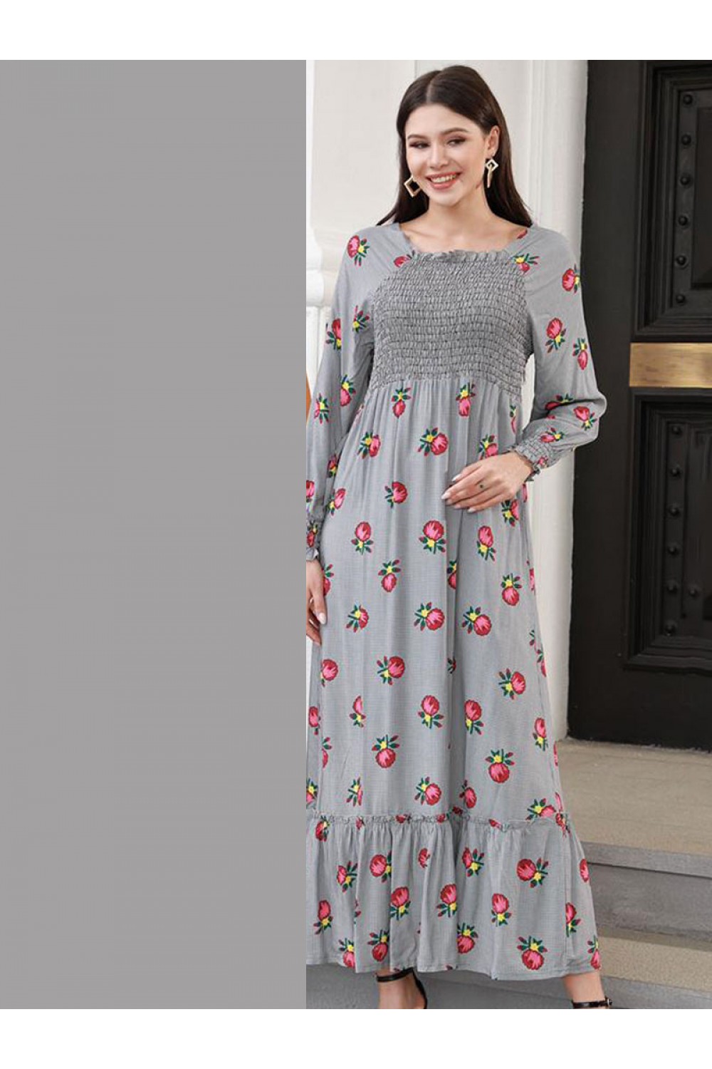 Long cotton galabiya with long sleeves and patterns
