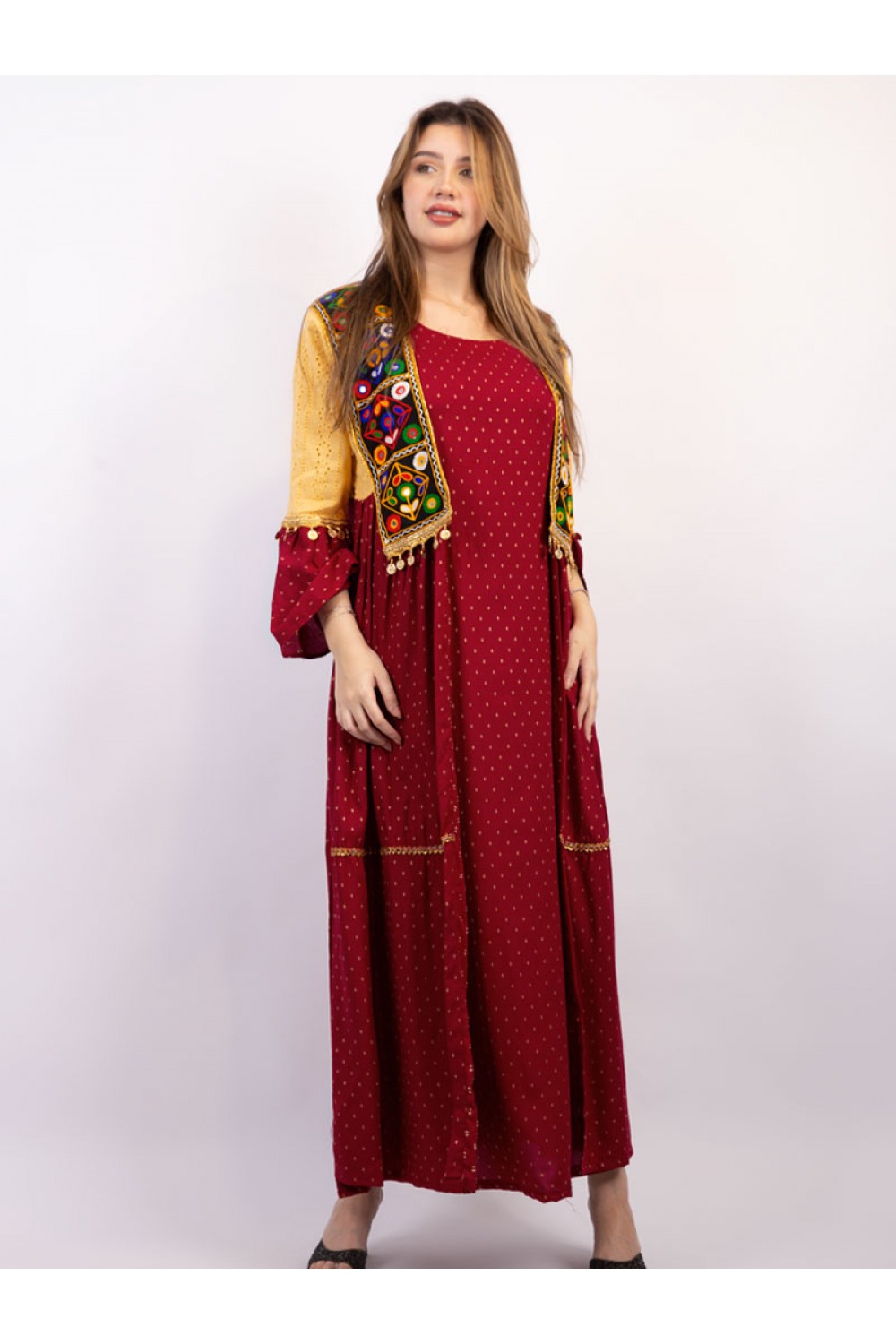 Elegant galabiya with embroidered shawl costume