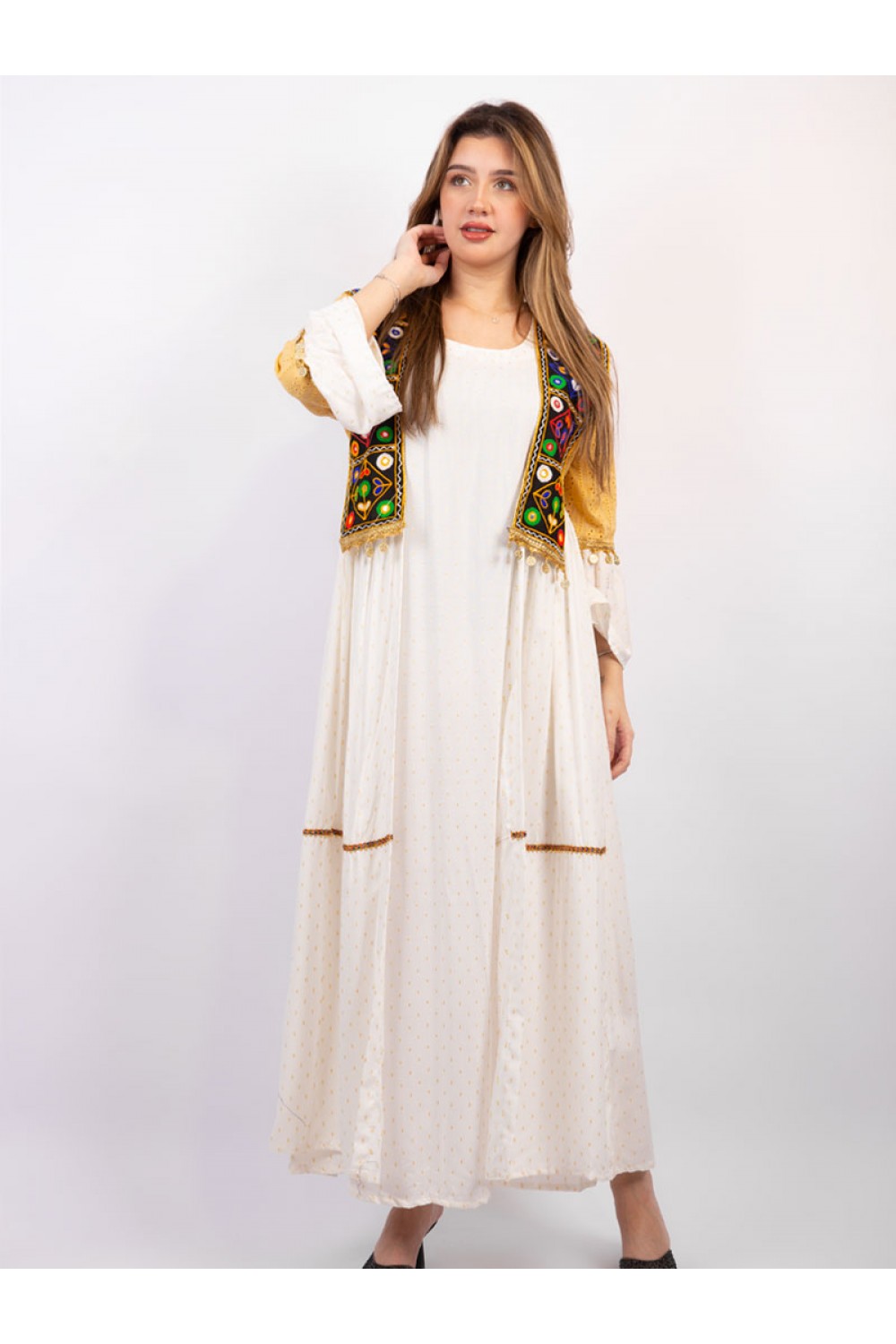 Elegant galabiya with embroidered shawl costume