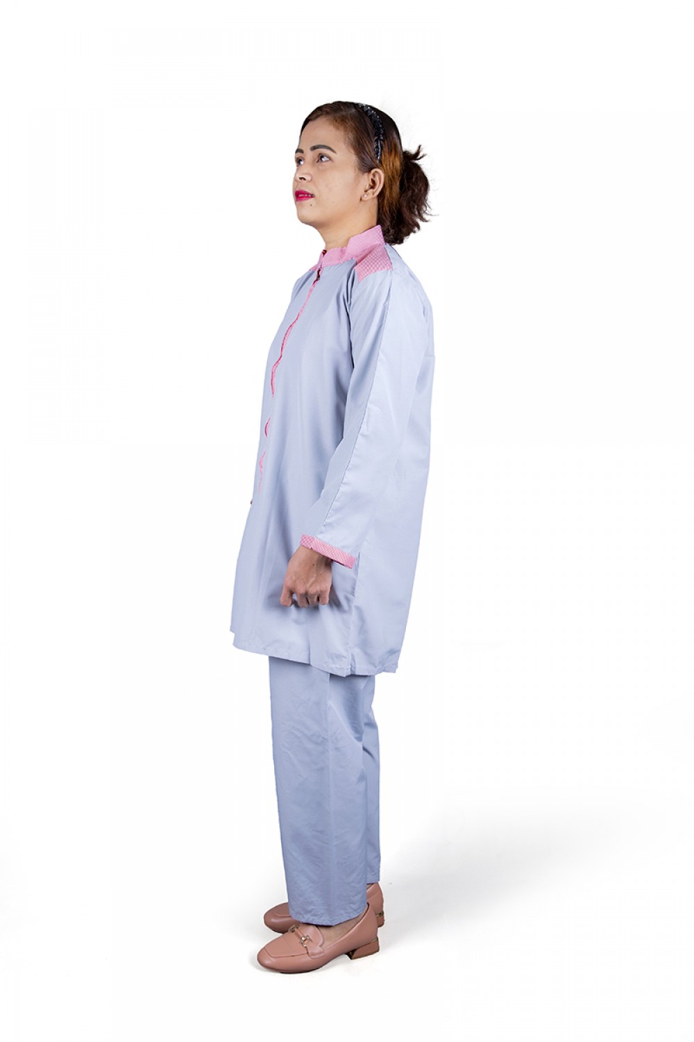 Two-piece maid's uniform with long sleeves, high collar and zipper in ...