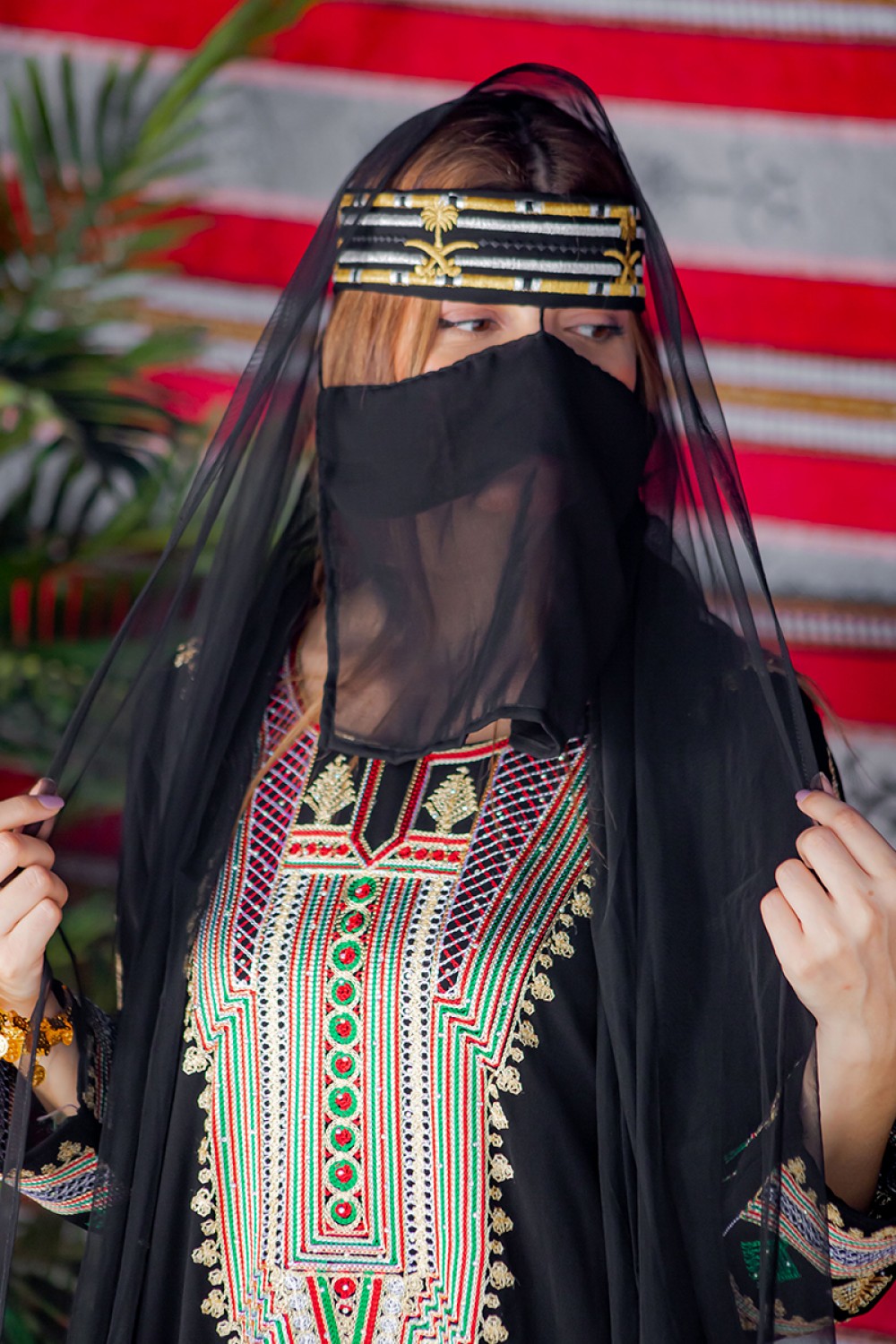 Women's black burqa for Foundation Day with gold and silver embroidery ...